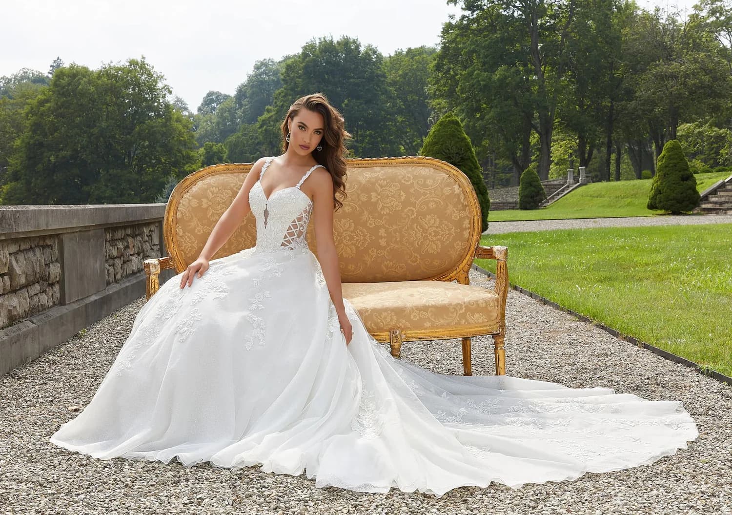 Dress Outlet Lincolnshire - Affordable Designer Wedding & Prom Dresses